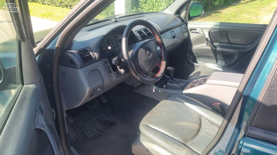Zaļš Mercedes-Benz ML 320 1998 Kauņa, ar dzinēja tilpumu 3.20 L un nobraukumu 340 tūkst. km par 1050 €, foto 6 vietnē AUTOMOTO.COM.LV