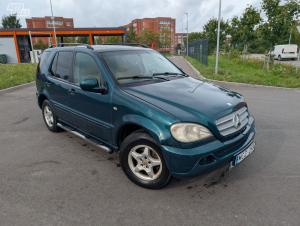 Zaļš Mercedes-Benz ML 320 1999 Klaipėda, ar dzinēja tilpumu 3.20 L un nobraukumu 328 tūkst. km par 800 €, foto  vietnē AUTOMOTO.COM.LV