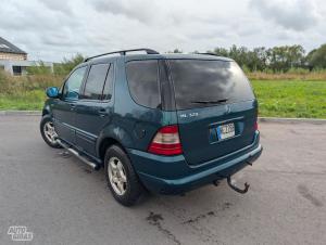 Green Mercedes-Benz ML 320 1999 in Klaipeda, with an engine capacity of 3.20 L and mileage of 328 thousand km for 800 €, photo 4 on AUTOMOTO.COM.LV
