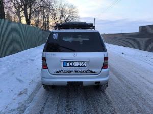 Pelēks Mercedes-Benz ML 320 1998 Marijampole, ar dzinēja tilpumu 3.20 L un nobraukumu 282 tūkst. km par 3850 €, foto 5 vietnē AUTOMOTO.COM.LV