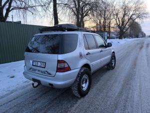 Pelēks Mercedes-Benz ML 320 1998 Marijampole, ar dzinēja tilpumu 3.20 L un nobraukumu 282 tūkst. km par 3850 €, foto 6 vietnē AUTOMOTO.COM.LV