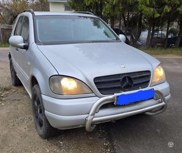 Pelēks Mercedes-Benz ML 320 1999 Kauņa, ar dzinēja tilpumu 0.00 L un nobraukumu 350 tūkst. km par 3200 €, foto 1 vietnē AUTOMOTO.COM.LV