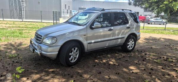 Pelēks Mercedes-Benz ML 320 1999 Kauņa, ar dzinēja tilpumu 3.20 L un nobraukumu 203 tūkst. km par 2699 €, foto 1 vietnē AUTOMOTO.COM.LV