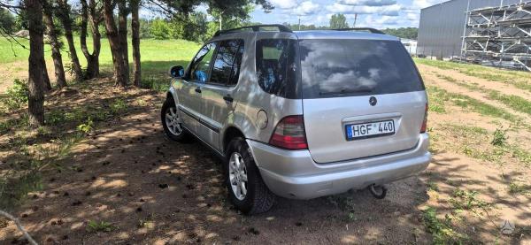 Pelēks Mercedes-Benz ML 320 1999 Kauņa, ar dzinēja tilpumu 3.20 L un nobraukumu 203 tūkst. km par 2699 €, foto 7 vietnē AUTOMOTO.COM.LV