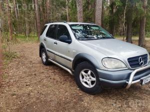 Pelēks Mercedes-Benz ML 320 1999 Rīga, ar dzinēja tilpumu 3.20 L un nobraukumu 268 tūkst. km par 2300 €, foto 5 vietnē AUTOMOTO.COM.LV