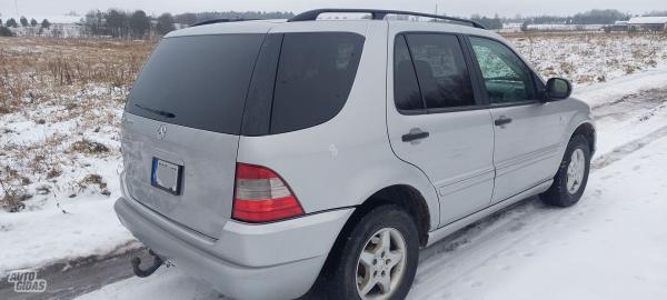 Grey Mercedes-Benz ML 320 2001 in Vilnius, with an engine capacity of 3.20 L and mileage of 195 thousand km for 2100 €, photo 5 on AUTOMOTO.COM.LV