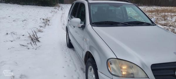 Grey Mercedes-Benz ML 320 2001 in Vilnius, with an engine capacity of 3.20 L and mileage of 195 thousand km for 2100 €, photo 9 on AUTOMOTO.COM.LV