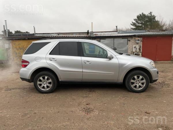 Grey Mercedes-Benz ML 320 2005 in Liepaja, with an engine capacity of 3.00 L and mileage of 234 thousand km for 7600 €, photo 2 on AUTOMOTO.COM.LV