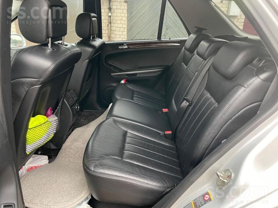 Grey Mercedes-Benz ML 320 2005 in Liepaja, with an engine capacity of 3.00 L and mileage of 234 thousand km for 7600 €, photo 7 on AUTOMOTO.COM.LV