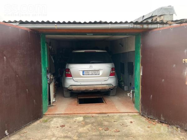Grey Mercedes-Benz ML 320 2005 in Liepaja, with an engine capacity of 3.00 L and mileage of 234 thousand km for 7600 €, photo 8 on AUTOMOTO.COM.LV