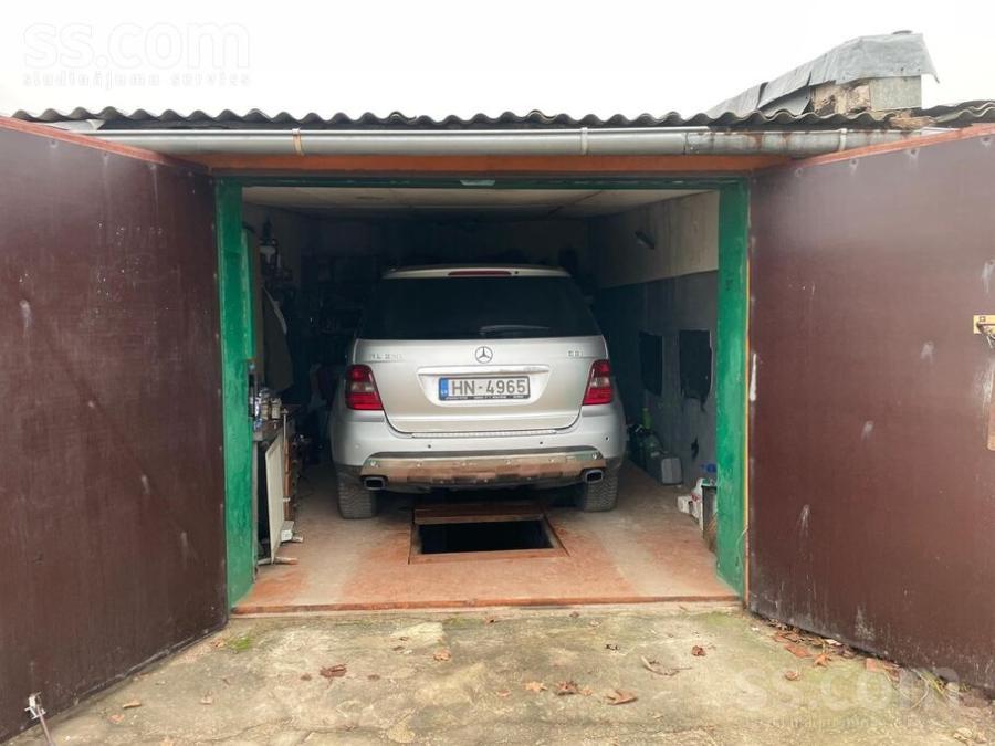 Grey Mercedes-Benz ML 320 2005 in Liepaja, with an engine capacity of 3.00 L and mileage of 234 thousand km for 7600 €, photo 9 on AUTOMOTO.COM.LV