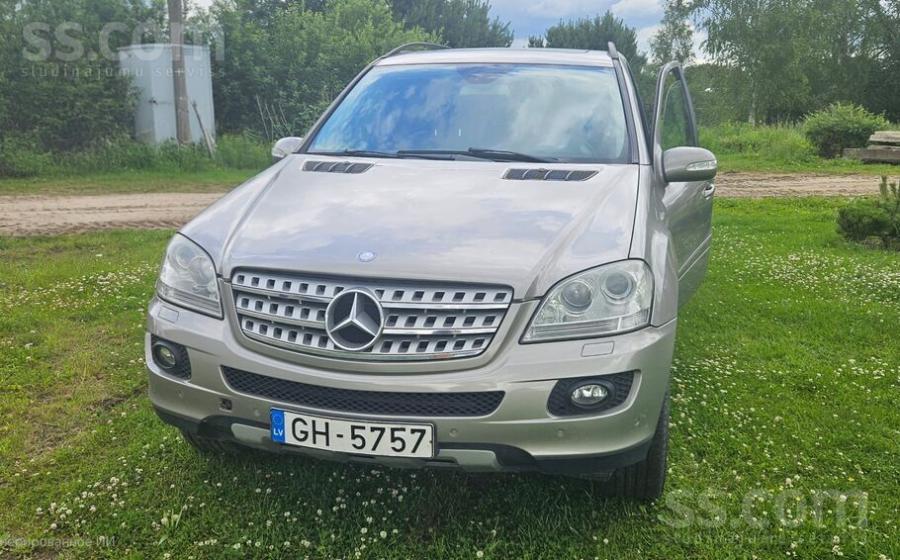 Pelēks Mercedes-Benz ML 320 2006 Rīga, ar dzinēja tilpumu 3.00 L un nobraukumu 188 tūkst. km par 6000 €, foto 3 vietnē AUTOMOTO.COM.LV