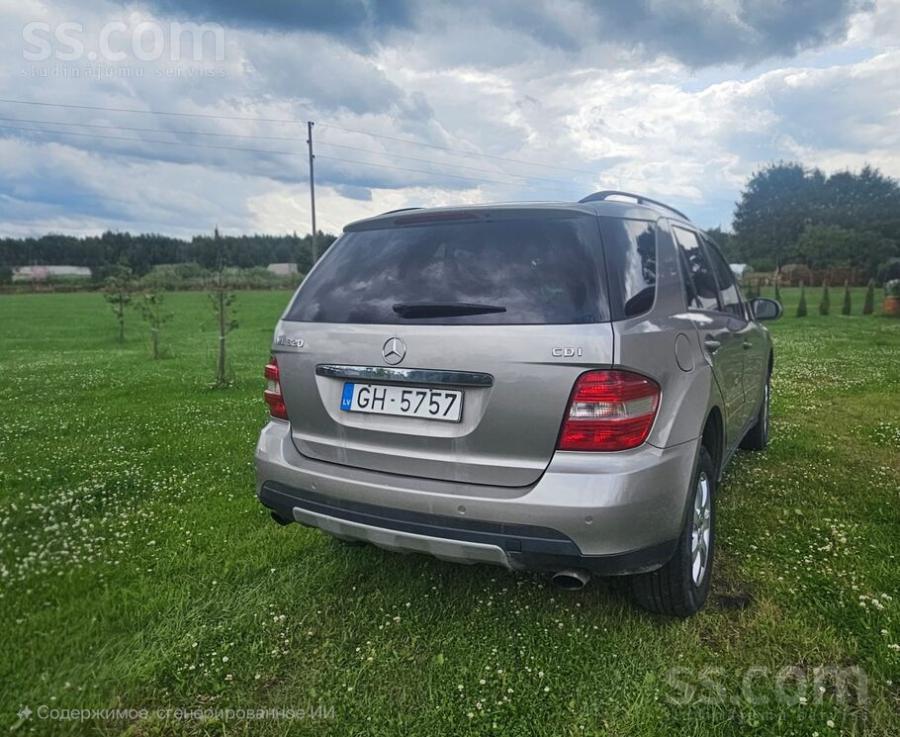 Pelēks Mercedes-Benz ML 320 2006 Rīga, ar dzinēja tilpumu 3.00 L un nobraukumu 188 tūkst. km par 6000 €, foto 5 vietnē AUTOMOTO.COM.LV