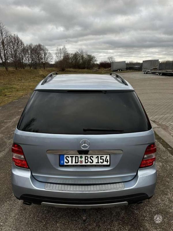 Pelēks Mercedes-Benz ML 320 2006 Marijampole, ar dzinēja tilpumu 2.99 L un nobraukumu 300 tūkst. km par 5500 €, foto 7 vietnē AUTOMOTO.COM.LV