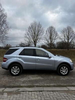Grey Mercedes-Benz ML 320 2006 in Marijampole, with an engine capacity of 2.99 L and mileage of 300 thousand km for 5500 €, photo 10 on AUTOMOTO.COM.LV