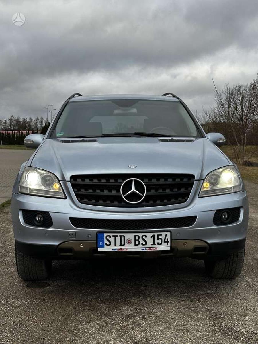 Grey Mercedes-Benz ML 320 2006 in Marijampole, with an engine capacity of 2.99 L and mileage of 300 thousand km for 5500 €, photo 13 on AUTOMOTO.COM.LV