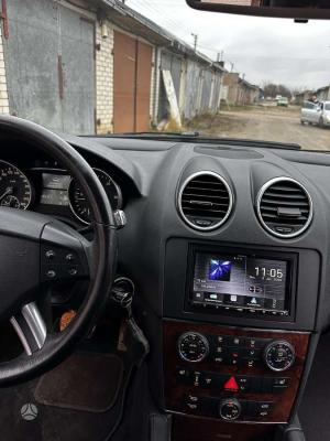 Grey Mercedes-Benz ML 320 2006 in Marijampole, with an engine capacity of 2.99 L and mileage of 300 thousand km for 5500 €, photo 17 on AUTOMOTO.COM.LV