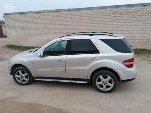 Pelēks Mercedes-Benz ML 320 2006 Utena, ar dzinēja tilpumu 3.00 L un nobraukumu 372 tūkst. km par 3600 €, foto  vietnē AUTOMOTO.COM.LV