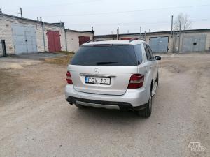 Grey Mercedes-Benz ML 320 2006 in Utena, with an engine capacity of 3.00 L and mileage of 372 thousand km for 3600 €, photo 3 on AUTOMOTO.COM.LV