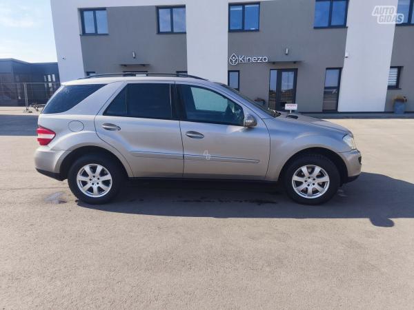 Grey Mercedes-Benz ML 320 2006 in Kaunas, with an engine capacity of 3.00 L and mileage of 405 thousand km for 3700 €, photo 2 on AUTOMOTO.COM.LV