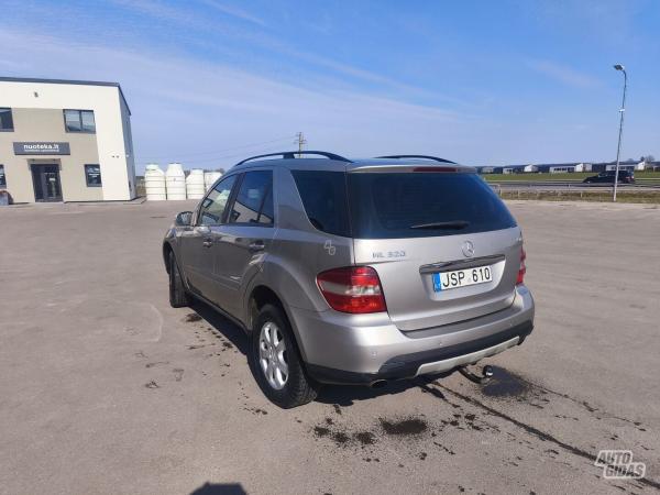 Grey Mercedes-Benz ML 320 2006 in Kaunas, with an engine capacity of 3.00 L and mileage of 405 thousand km for 3700 €, photo 4 on AUTOMOTO.COM.LV