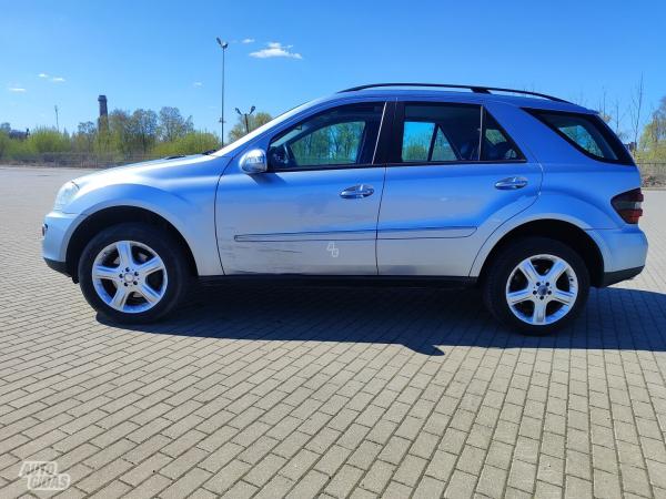 Pelēks Mercedes-Benz ML 320 2006 Marijampole, ar dzinēja tilpumu 3.00 L un nobraukumu 298 tūkst. km par 4150 €, foto 5 vietnē AUTOMOTO.COM.LV