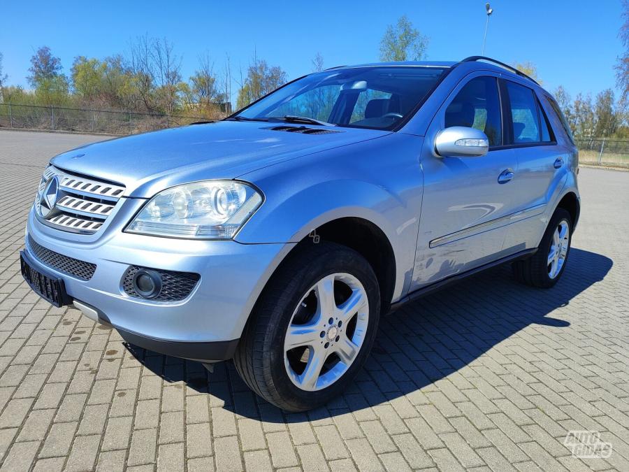 Grey Mercedes-Benz ML 320 2006 in Marijampole, with an engine capacity of 3.00 L and mileage of 298 thousand km for 4150 €, photo 1 on AUTOMOTO.COM.LV