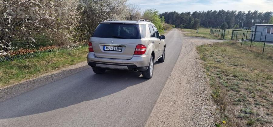 Grey Mercedes-Benz ML 320 2006 in Talsi, with an engine capacity of 3.00 L and mileage of 344 thousand km for 5650 €, photo 3 on AUTOMOTO.COM.LV