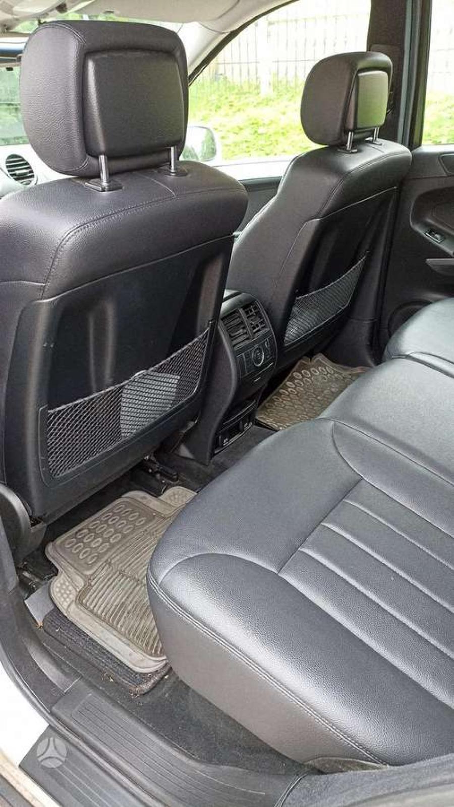 Pelēks Mercedes-Benz ML 320 2006 Viļņa, ar dzinēja tilpumu 3.00 L un nobraukumu 330 tūkst. km par 2850 €, foto 9 vietnē AUTOMOTO.COM.LV