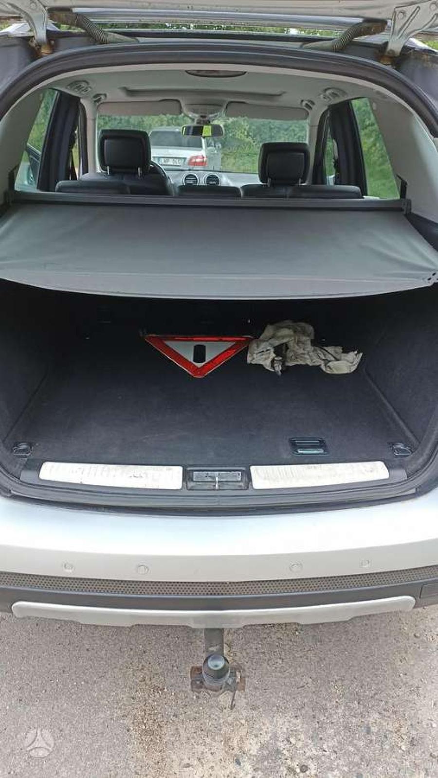 Pelēks Mercedes-Benz ML 320 2006 Viļņa, ar dzinēja tilpumu 3.00 L un nobraukumu 330 tūkst. km par 2850 €, foto 13 vietnē AUTOMOTO.COM.LV