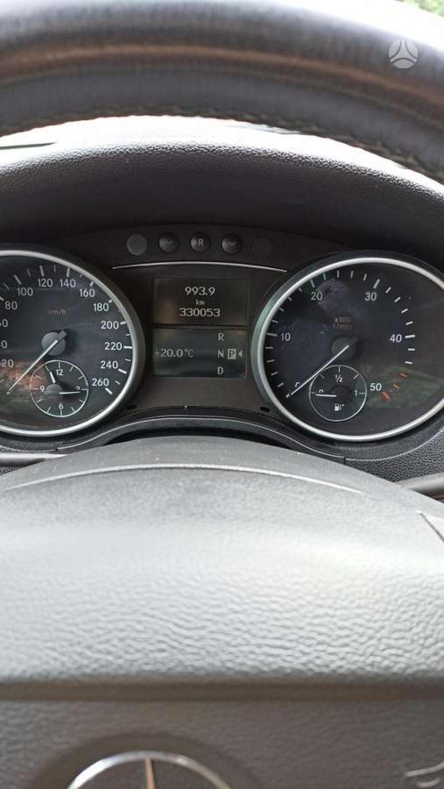 Pelēks Mercedes-Benz ML 320 2006 Viļņa, ar dzinēja tilpumu 3.00 L un nobraukumu 330 tūkst. km par 2850 €, foto 14 vietnē AUTOMOTO.COM.LV