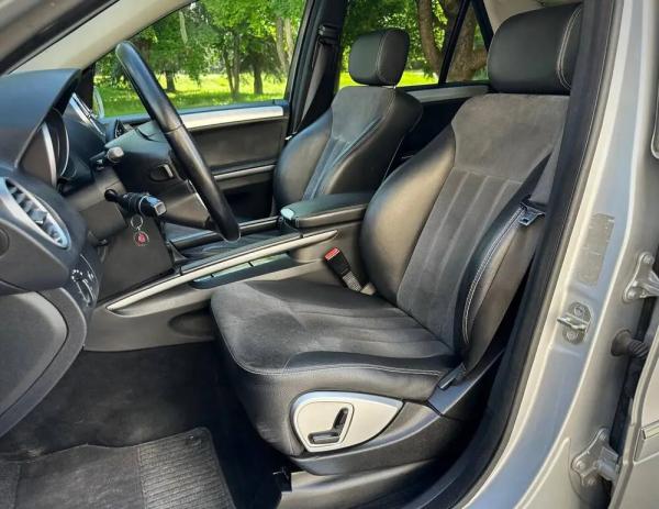 Pelēks Mercedes-Benz ML 320 2006 Rēzekne, ar dzinēja tilpumu 3.00 L un nobraukumu 311 tūkst. km par 4990 €, foto 8 vietnē AUTOMOTO.COM.LV