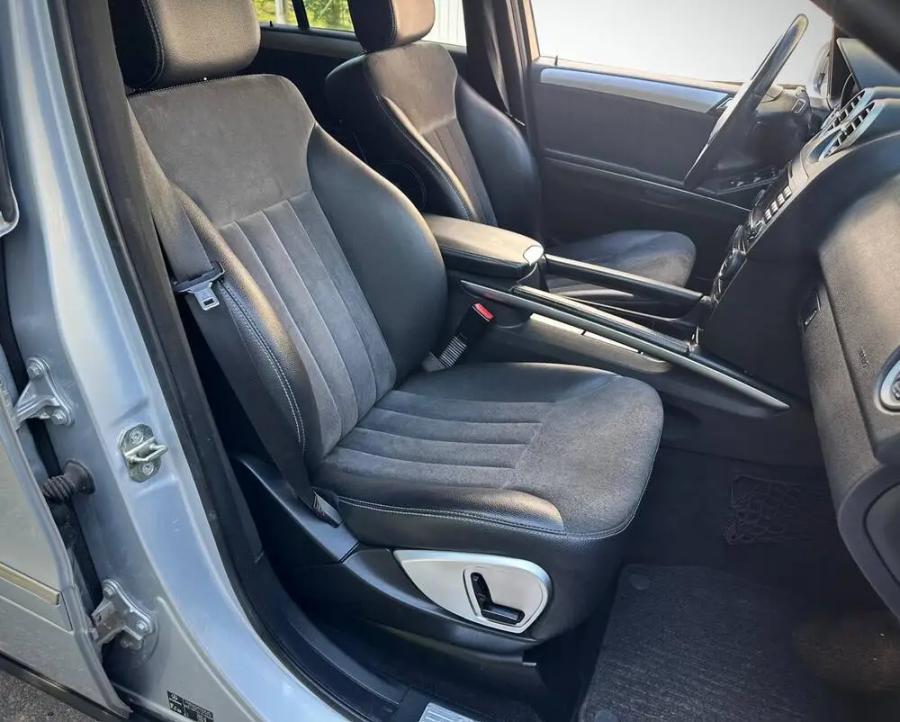 Pelēks Mercedes-Benz ML 320 2006 Rēzekne, ar dzinēja tilpumu 3.00 L un nobraukumu 311 tūkst. km par 4990 €, foto 10 vietnē AUTOMOTO.COM.LV