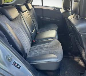 Pelēks Mercedes-Benz ML 320 2006 Rēzekne, ar dzinēja tilpumu 3.00 L un nobraukumu 311 tūkst. km par 4990 €, foto 12 vietnē AUTOMOTO.COM.LV