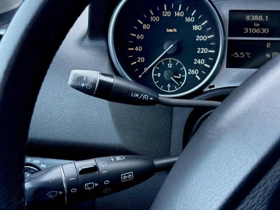 Pelēks Mercedes-Benz ML 320 2006 Rēzekne, ar dzinēja tilpumu 3.00 L un nobraukumu 311 tūkst. km par 4990 €, foto 14 vietnē AUTOMOTO.COM.LV