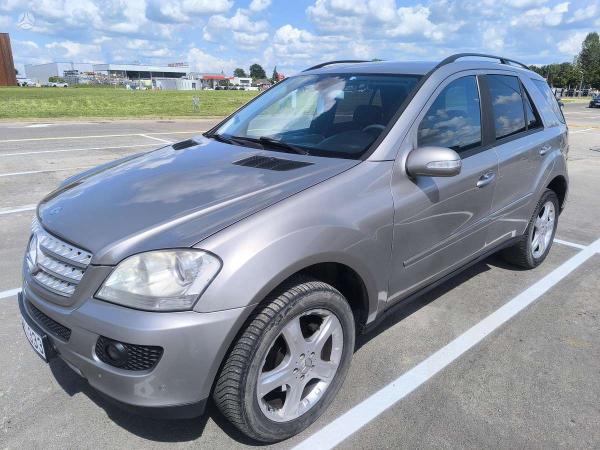 Grey Mercedes-Benz ML 320 2006 in Kaunas, with an engine capacity of 2.99 L and mileage of 329 thousand km for 3100 €, photo 2 on AUTOMOTO.COM.LV