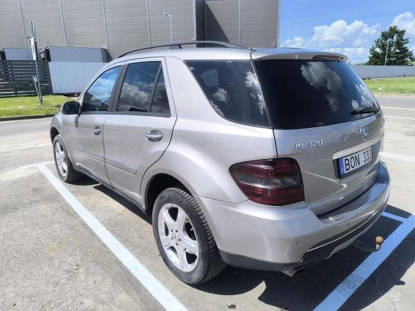 Grey Mercedes-Benz ML 320 2006 in Kaunas, with an engine capacity of 2.99 L and mileage of 329 thousand km for 3100 €, photo 7 on AUTOMOTO.COM.LV