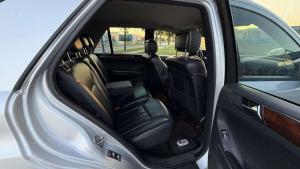 Pelēks Mercedes-Benz ML 320 2006 Šauļi, ar dzinēja tilpumu 3.00 L un nobraukumu 404 tūkst. km par 3350 €, foto 11 vietnē AUTOMOTO.COM.LV