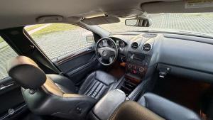 Pelēks Mercedes-Benz ML 320 2006 Šauļi, ar dzinēja tilpumu 3.00 L un nobraukumu 404 tūkst. km par 3350 €, foto 12 vietnē AUTOMOTO.COM.LV