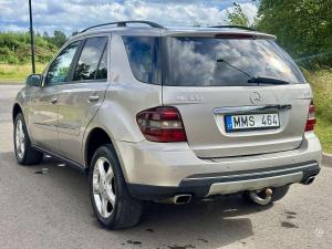 Pelēks Mercedes-Benz ML 320 2006 Viļņa, ar dzinēja tilpumu 2.99 L un nobraukumu 330 tūkst. km par 4500 €, foto 4 vietnē AUTOMOTO.COM.LV
