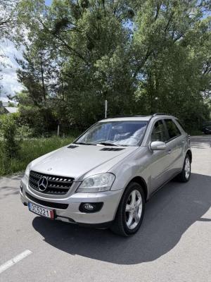 Grey Mercedes-Benz ML 320 2006 in Kaunas, with an engine capacity of 2.99 L and mileage of 335 thousand km for 3900 €, photo  on AUTOMOTO.COM.LV