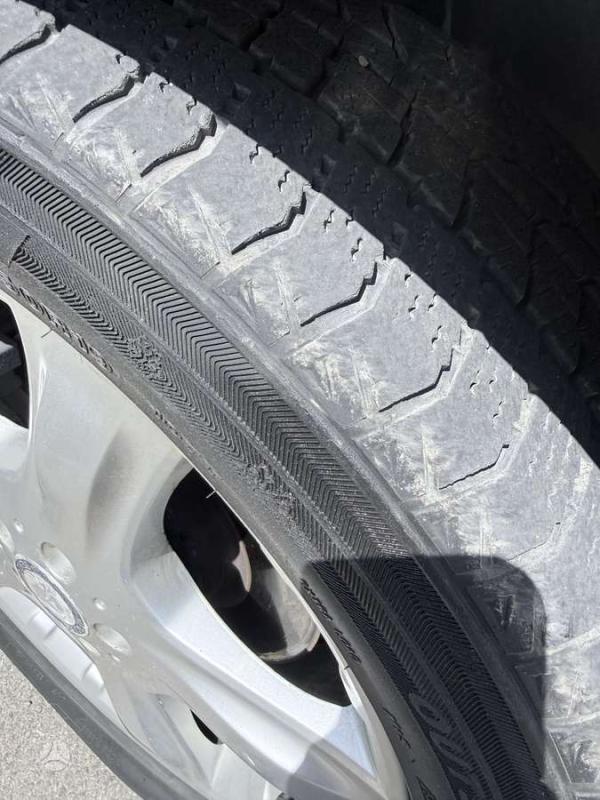 Grey Mercedes-Benz ML 320 2006 in Kaunas, with an engine capacity of 2.99 L and mileage of 335 thousand km for 3900 €, photo 7 on AUTOMOTO.COM.LV