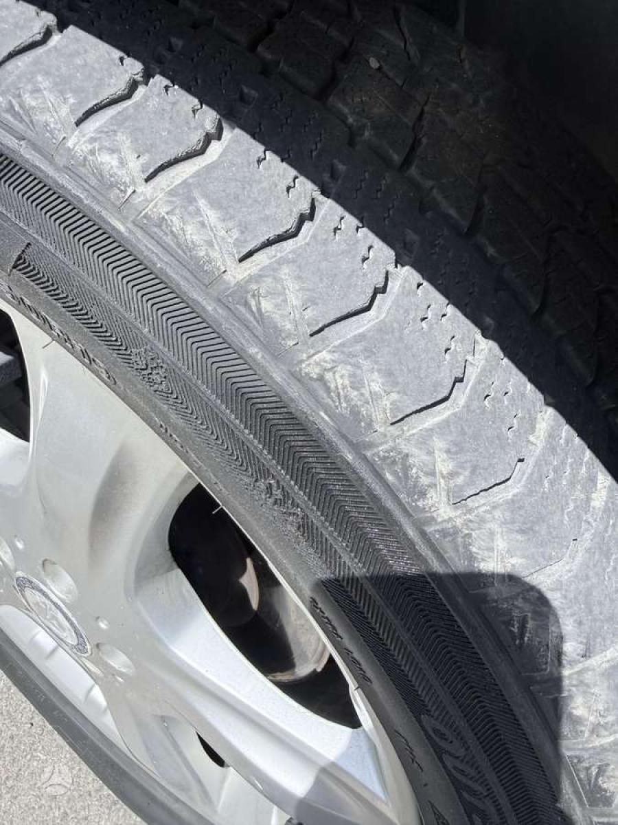 Grey Mercedes-Benz ML 320 2006 in Kaunas, with an engine capacity of 2.99 L and mileage of 335 thousand km for 3900 €, photo 8 on AUTOMOTO.COM.LV