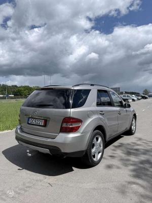 Grey Mercedes-Benz ML 320 2006 in Kaunas, with an engine capacity of 2.99 L and mileage of 335 thousand km for 3900 €, photo 13 on AUTOMOTO.COM.LV