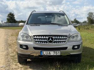 Grey Mercedes-Benz ML 320 2006 in Siauliai, with an engine capacity of 2.99 L and mileage of 459 thousand km for 3350 €, photo 7 on AUTOMOTO.COM.LV