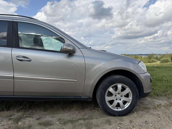 Pelēks Mercedes-Benz ML 320 2006 Šauļi, ar dzinēja tilpumu 2.99 L un nobraukumu 459 tūkst. km par 3350 €, foto 10 vietnē AUTOMOTO.COM.LV