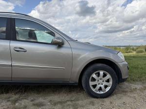 Grey Mercedes-Benz ML 320 2006 in Siauliai, with an engine capacity of 2.99 L and mileage of 459 thousand km for 3350 €, photo 11 on AUTOMOTO.COM.LV
