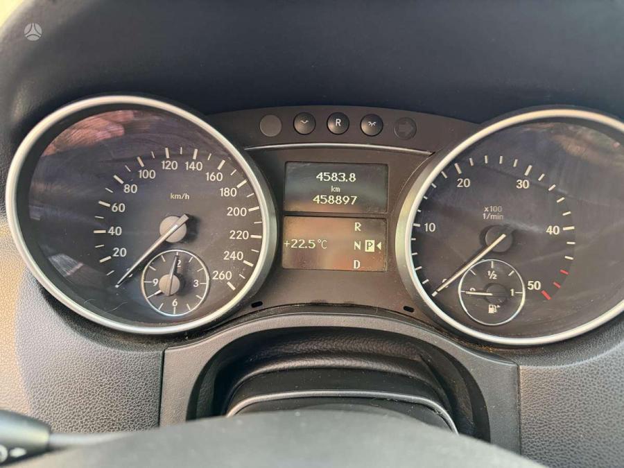 Grey Mercedes-Benz ML 320 2006 in Siauliai, with an engine capacity of 2.99 L and mileage of 459 thousand km for 3350 €, photo 25 on AUTOMOTO.COM.LV