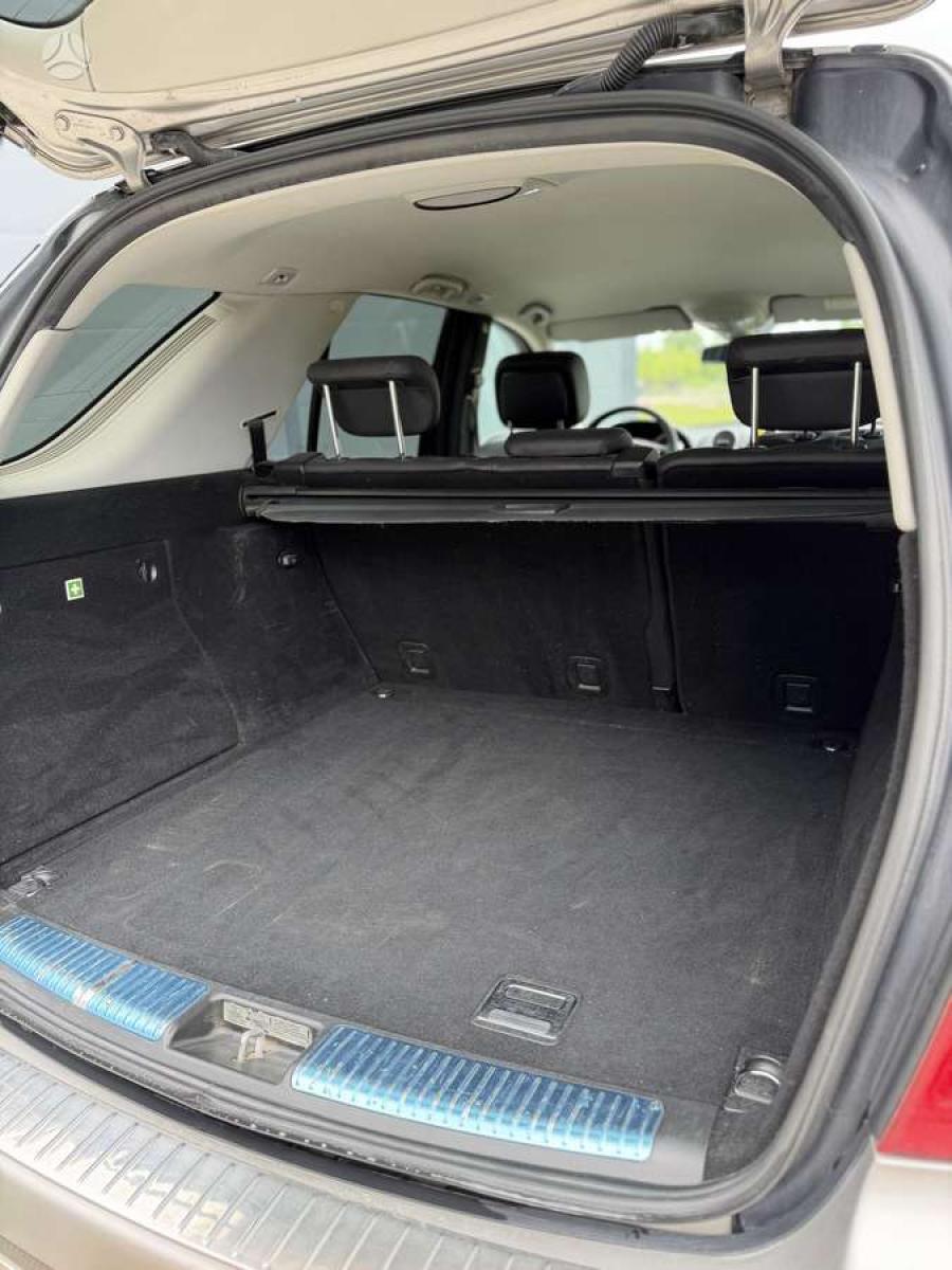 Grey Mercedes-Benz ML 320 2006 in Siauliai, with an engine capacity of 2.99 L and mileage of 459 thousand km for 3350 €, photo 30 on AUTOMOTO.COM.LV