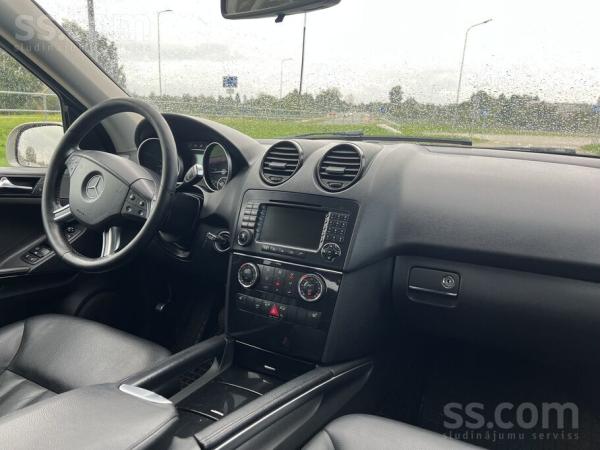 Grey Mercedes-Benz ML 320 2006 in Rezekne, with an engine capacity of 3.00 L and mileage of 342 thousand km for 4690 €, photo 11 on AUTOMOTO.COM.LV
